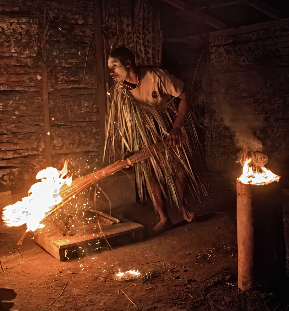 AFRICA | 101 Last Tribes - Punu people